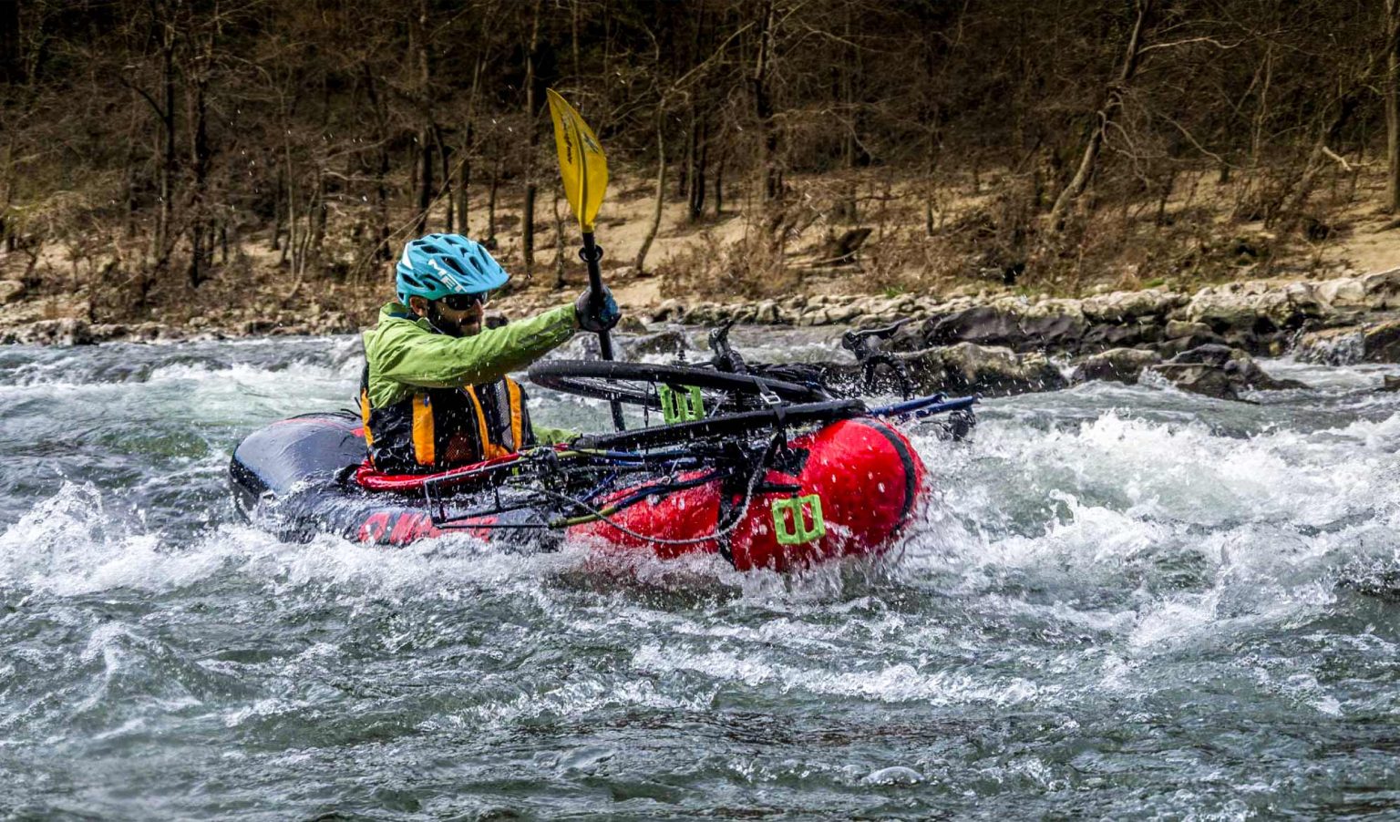 Mode d’emploi : se mettre au packraft, ces « mini rafts » tout-terrain ...